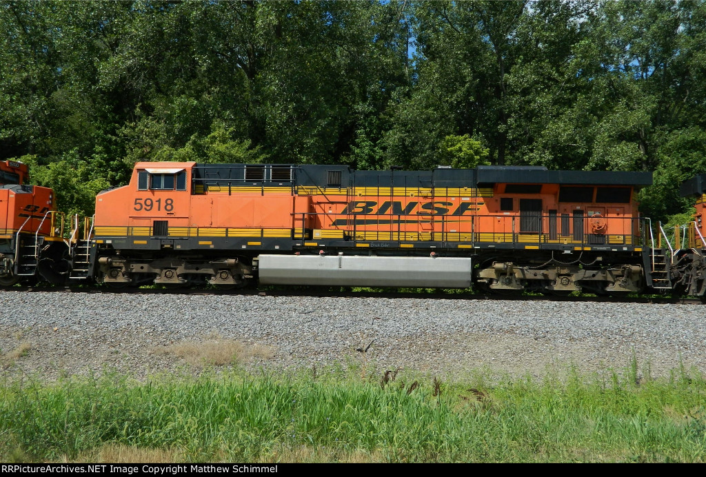 BNSF 5918